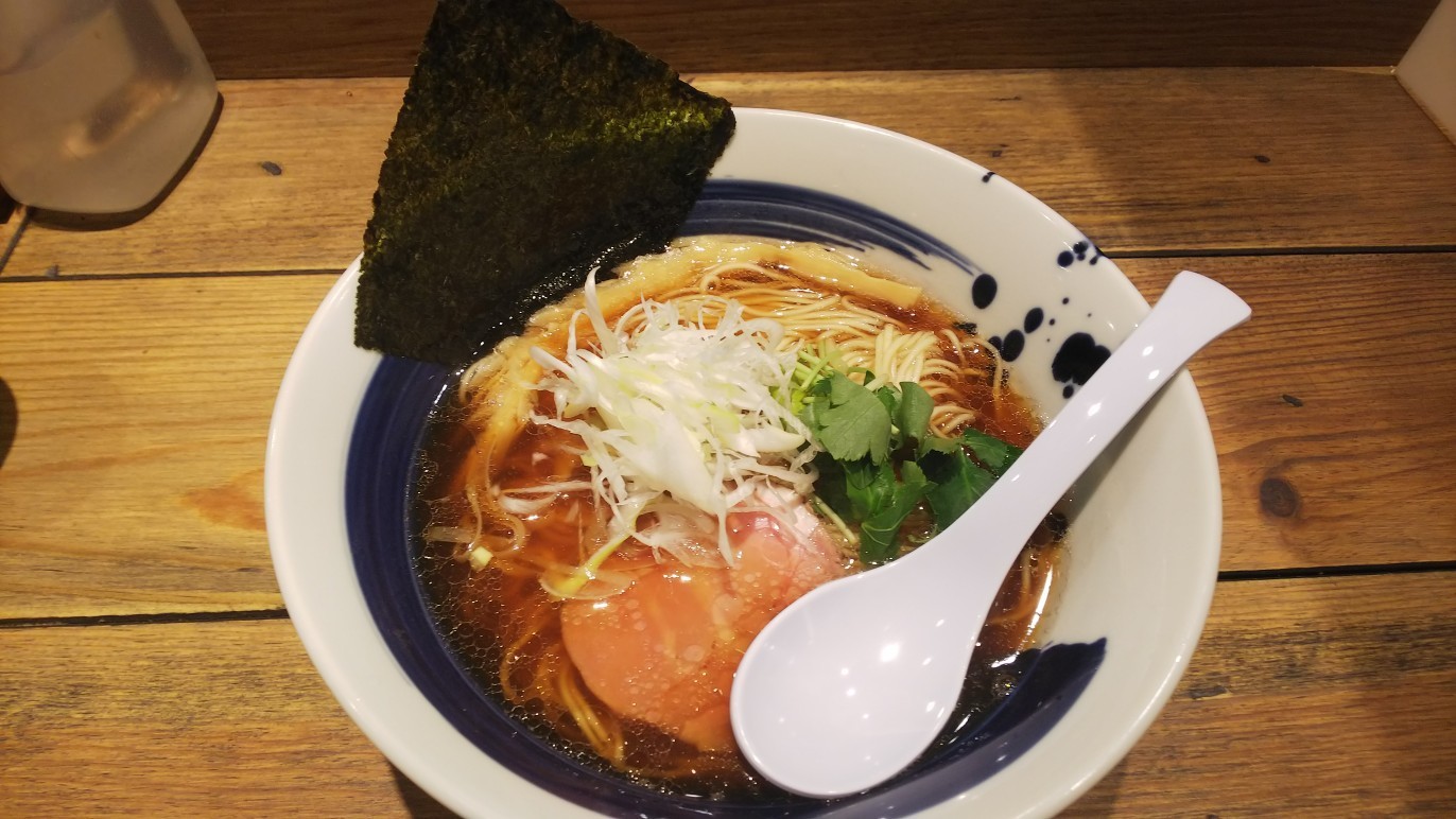 麺屋 翔 みなと（新宿）: 歴史散歩ときどきお酒